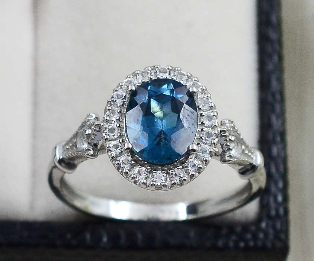 Natural 9X7 MM London Blue Topaz Gemstone Oval Cut 925 Sterling Silver December Birthstone Statement Ring For Engagement Gift (Rhodium Plated Silver, 8.5)