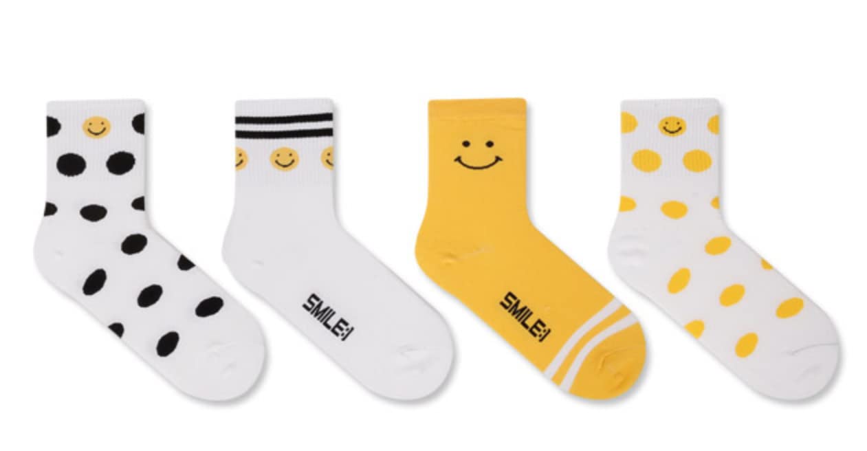 Hawaii Sisters Cute Happy Smiley Face Crew Socks (4 Pack), Fun Fashion Socks for Women, White Casual Socks (happy smiley)