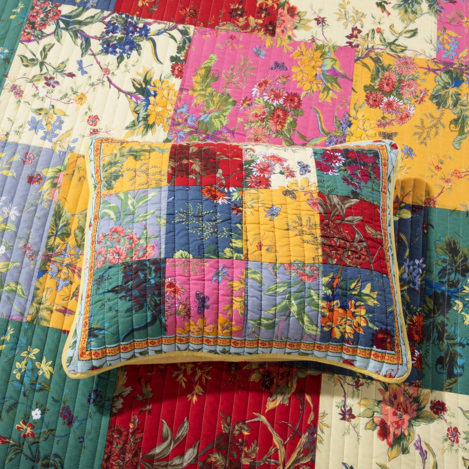 Hailea Boho Bedding Sets Queen Patchwork Quilt Set Vintage Floral Plaid Bedding Luxury Flower Quilt Lightweight Reversible Yellow Red Pink Bedspread Coverlets All Season, Boho Quilt Bohemia Quilt