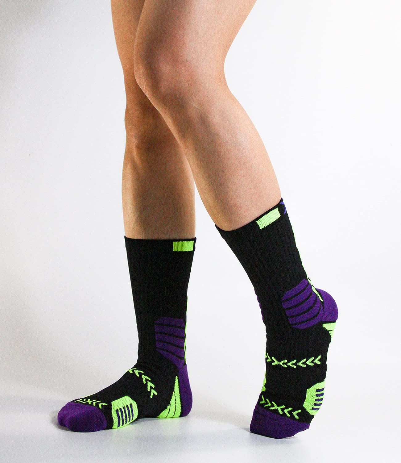 GOQCN Mens Basketball Socks Elite Athletic Crew Socks for Womens Youth Boys Grey Black, 6-12