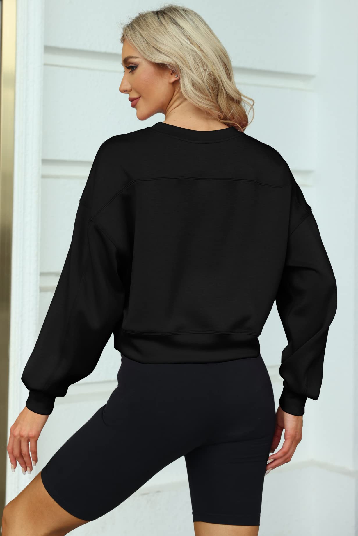 Heltapy Womens Crewneck Crop Sweatshirt Oversized Long Sleeve Tops Athletic Workout Pullover Black