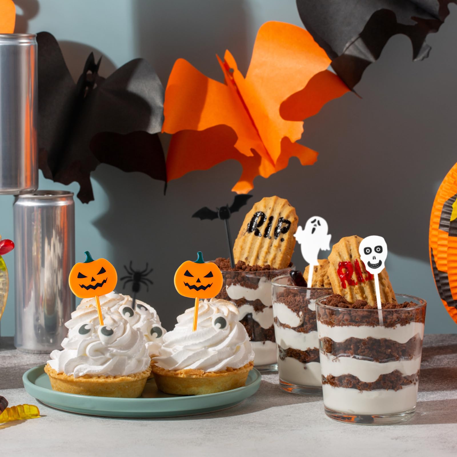 GlyinnHe 50PCS Halloween Picks Cupcake Toppers Plastic Halloween Toothpicks Halloween Cupcake Food Cocktail Appetizer Picks for Halloween Baby Shower Birthday Wedding Party Supply