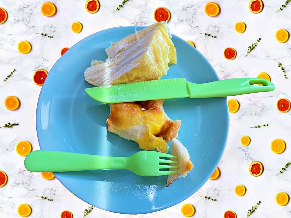 jawbush 11" Large Lettuce Knife with Plastic Cutting Board for Salad to Prevent Browning, Green Nylon Knives Bonus with Fork Spoon, Plastic Kitchen Knife for Veggies, Fruit, Bread, Cake, Salad