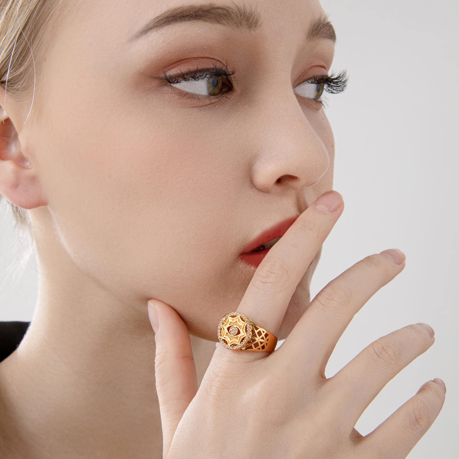 Itcoery Women's Evil Eye Signet Ring Inlaid Zirconia Hip Hop Round Gold Stackable Band Rings