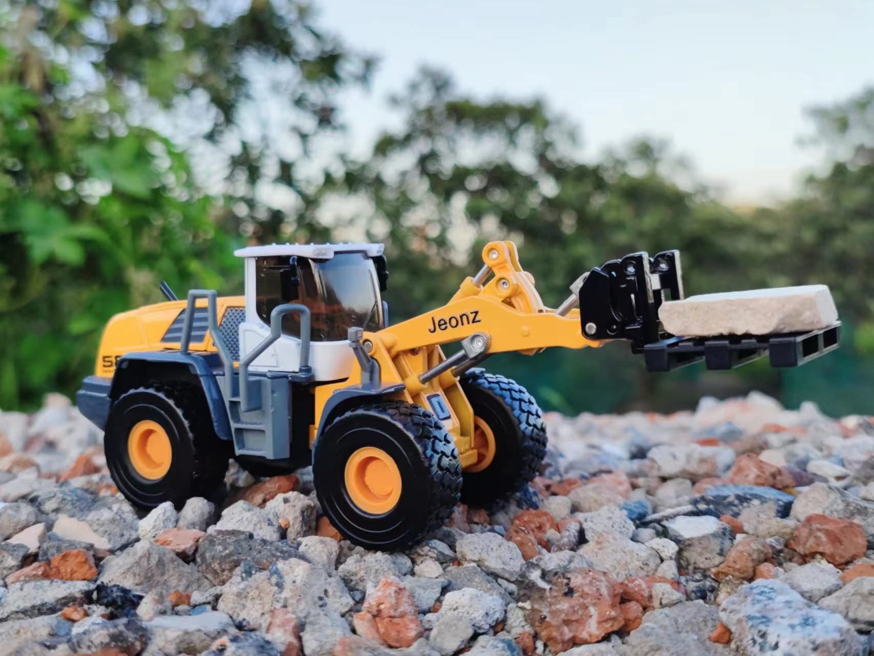 Jeonz 1/50 Scale Forklift Truck Front Wheel Loader Toy Metal Construction Vehicles Diecast Loader Model
