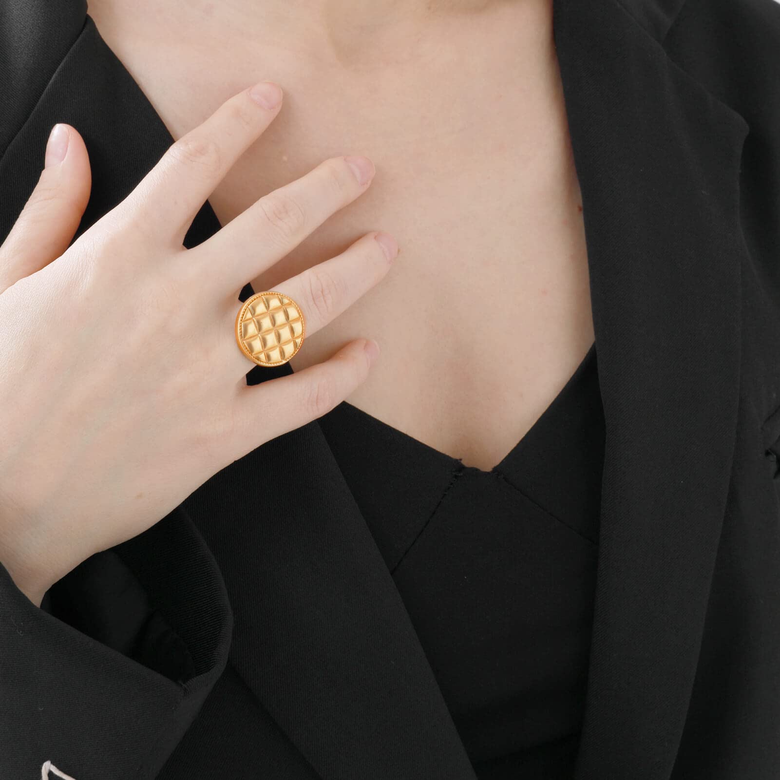 Itcoery Women's Chunky Round Signet Ring 14K Gold Plated Adjustable Vintage Dome Rings