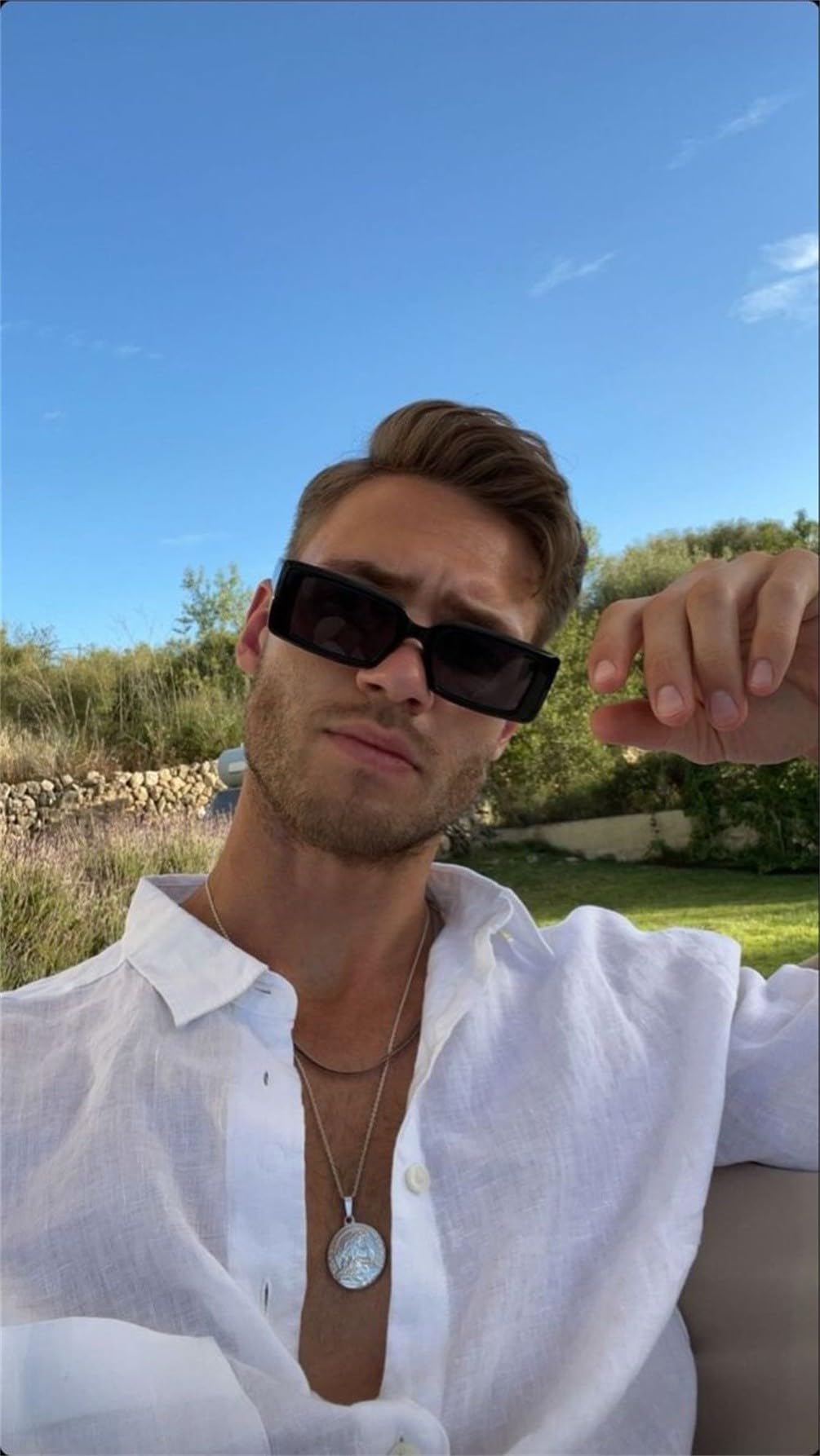 GIFIORE Trendy Rectangle Sunglasses Retro Cool 90s Vintage Fashion Narrow Square Frame UV400 Protection (Black)