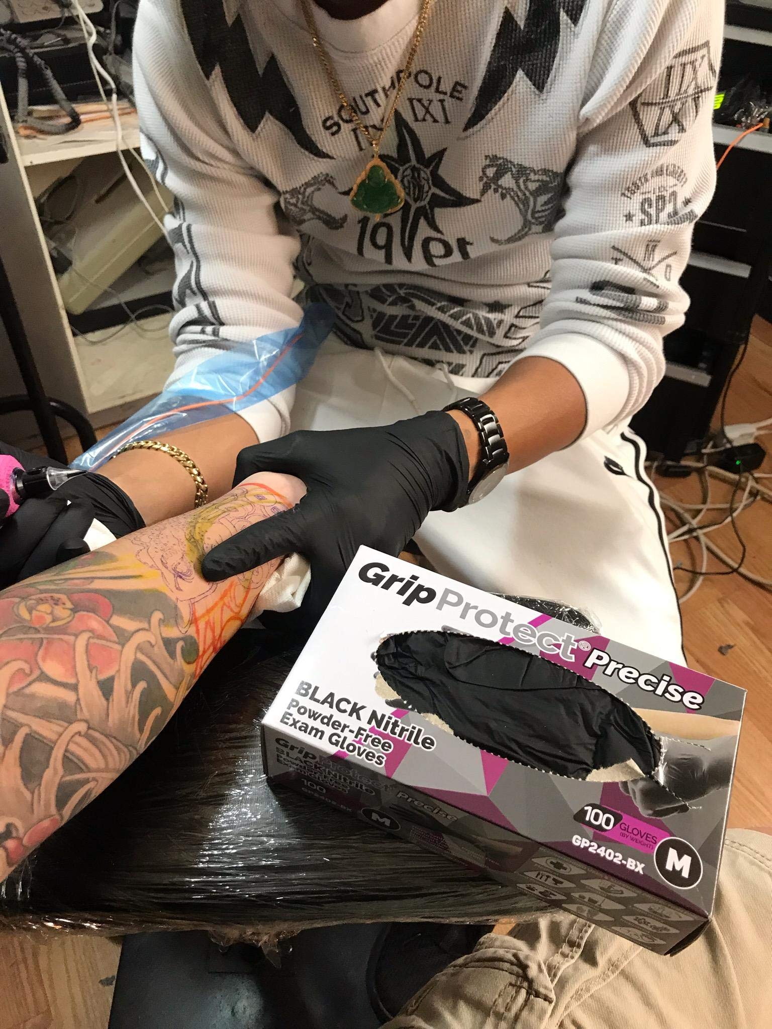 GripProtect® Precise Black Nitrile Exam Gloves | 4 Mil | Chemo-Rated | Food, Home, Hospital, Law Enforcement, Tattoo | (Medium, 100)
