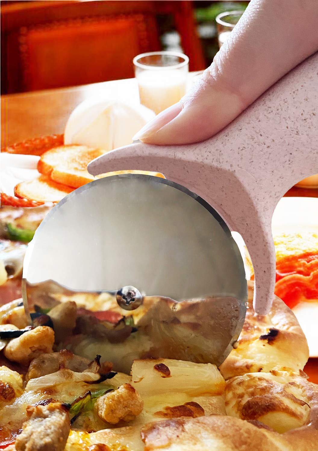 HELEERON Pizza Cutter Wheel, Stainless Steel Pizza Cutter with Cover, Super Sharp Pizza Slicer-Dishwasher safe,Smooth Rotating Pizza Wheel Safe with Healthy Material(Beige)