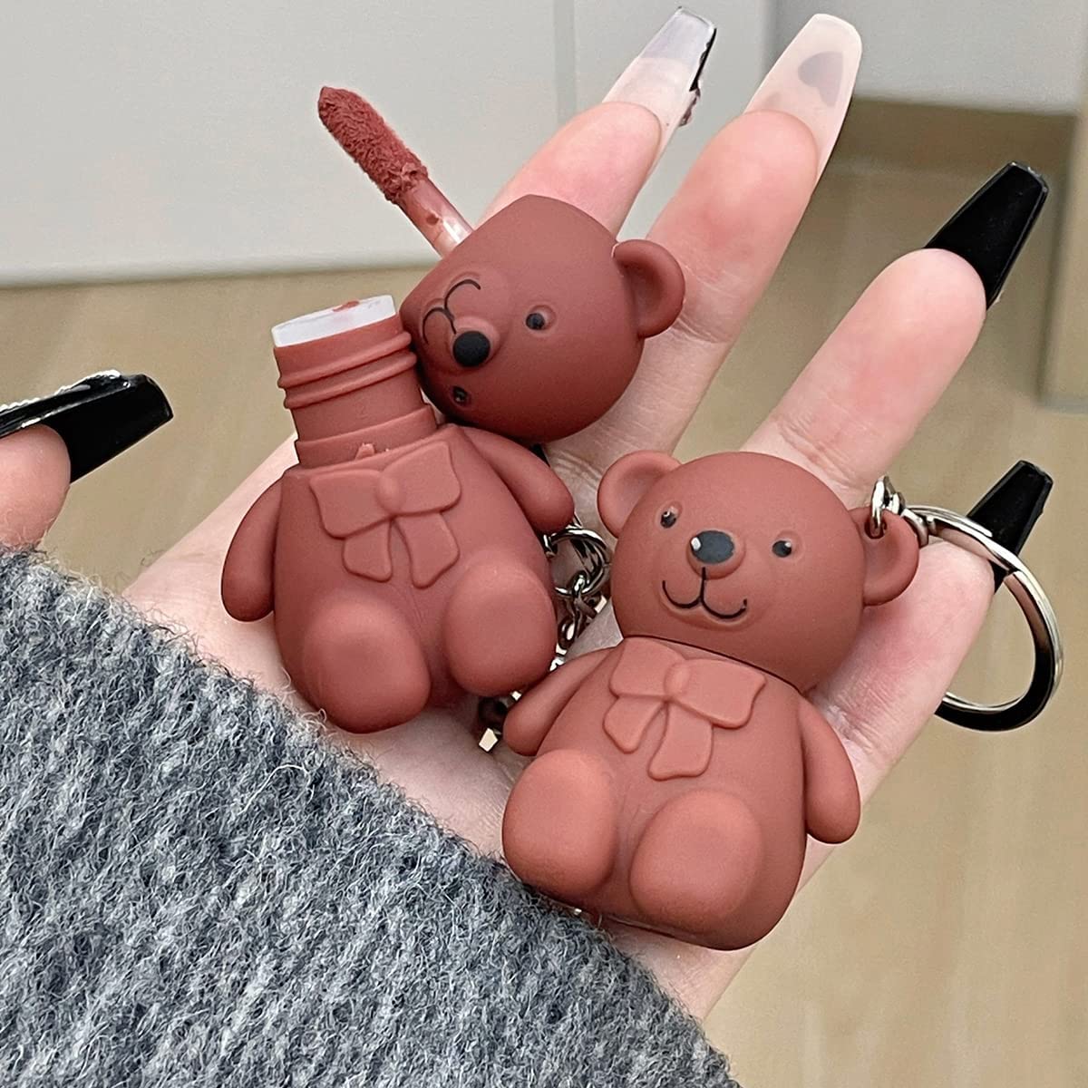 HYOIIO 2 in 1 Key Chain Bear Lipstick Mist Matte Velvet Lipgloss Moisturizing Lip Stain Waterproof Long Lasting Bear Lip Gloss with Keychain Cute Bear Beauty Makeup