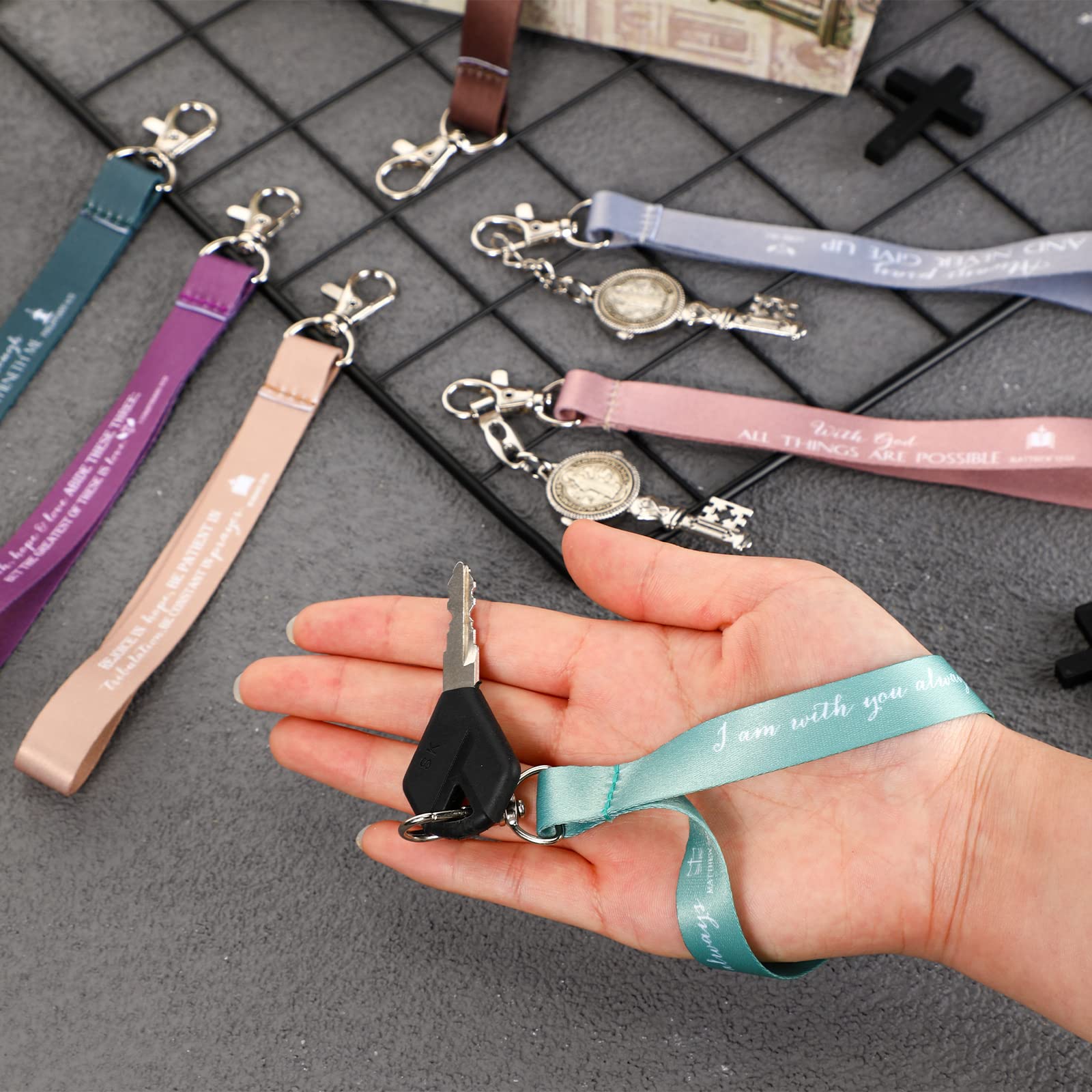 Inbagi 50 Pieces Christian Bible Verse Religious Biblical Keychain Bulk Fathers Day Gift for Men Church Favors(Fresh Colors)