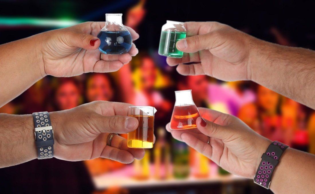 Lily's Home Mini Science Beaker and Flask Shot Glasses, Great Gift for Chemistry and Bio Grads, Nurses and Doctors, Clear 2 to 2 1/8" Tall, Set of 4 Assorted