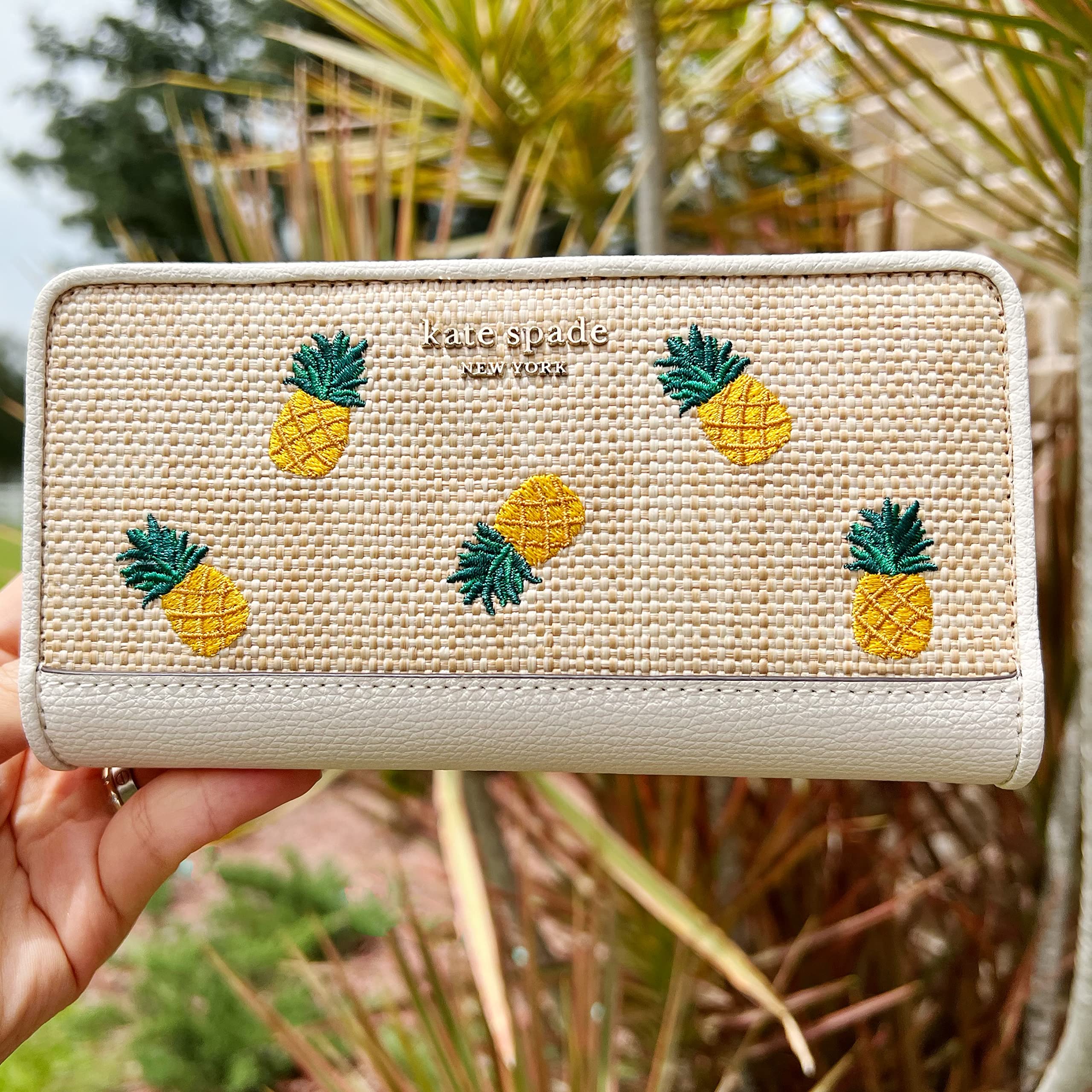 KATE SPADE Darcy Pineapple Embroidered Bucket Bag Crossbody Straw Parchment Bundled New York Darcy Pineapple Embroidered Large Slim Bifold Wallet