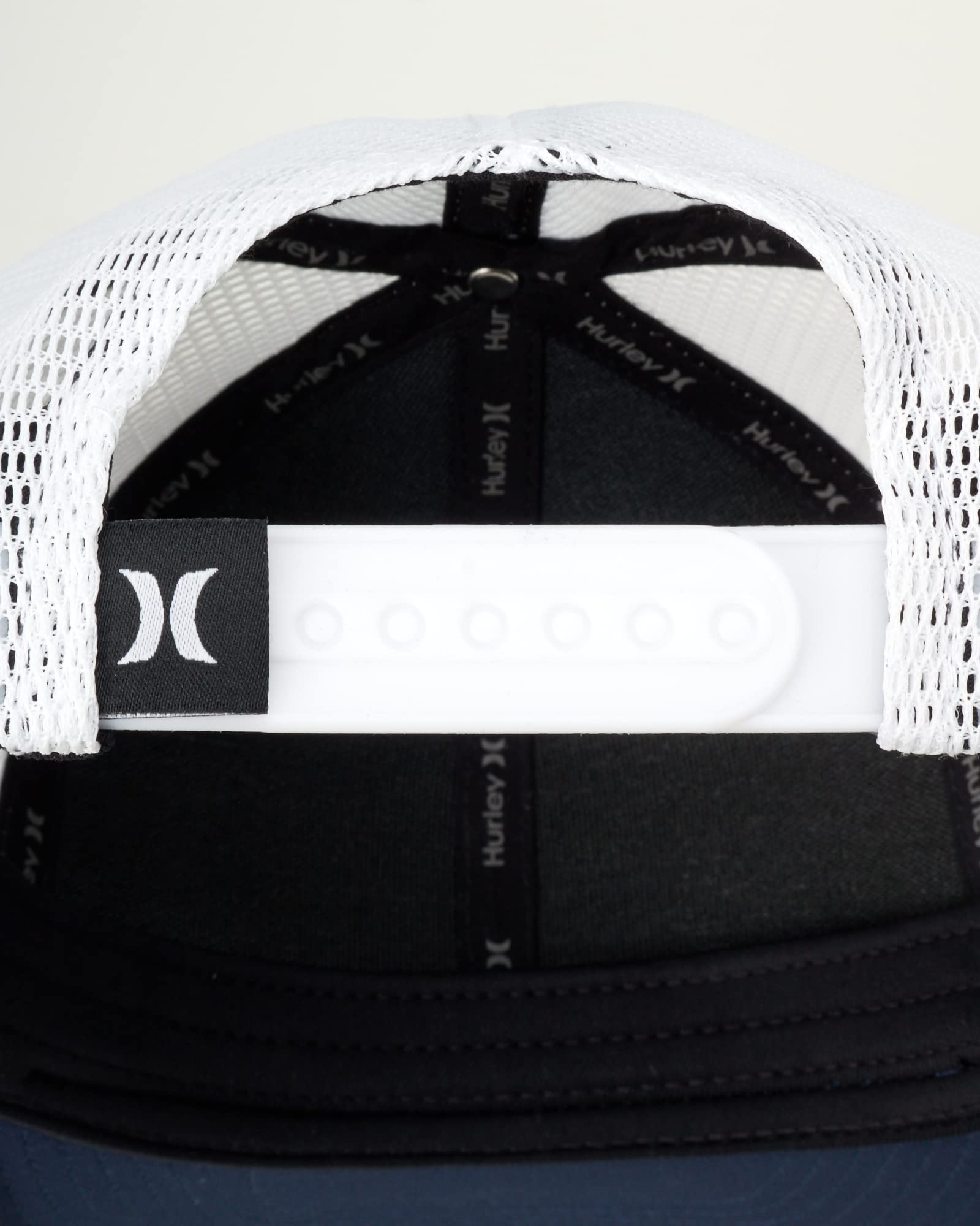 Hurley Men's Baseball Cap - Warner Curved Brim Snap-Back Trucker Hat, Size One Size, Obsidian