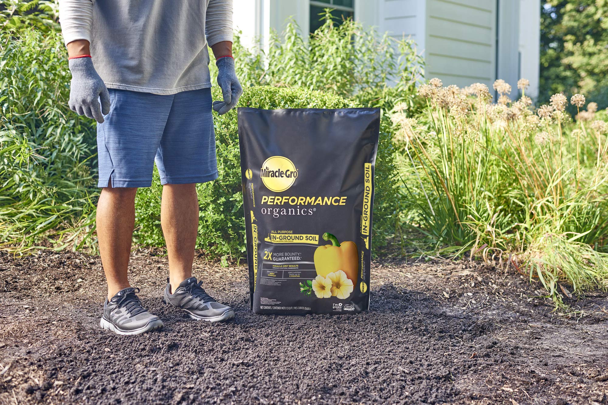Miracle-Gro Performance Organics All Purpose In-Ground Soil - Organic and Natural Ingredients, Soil for Vegetables, Flowers and Herbs, Feeds for up to 3 Months, 1.3 cu. ft.