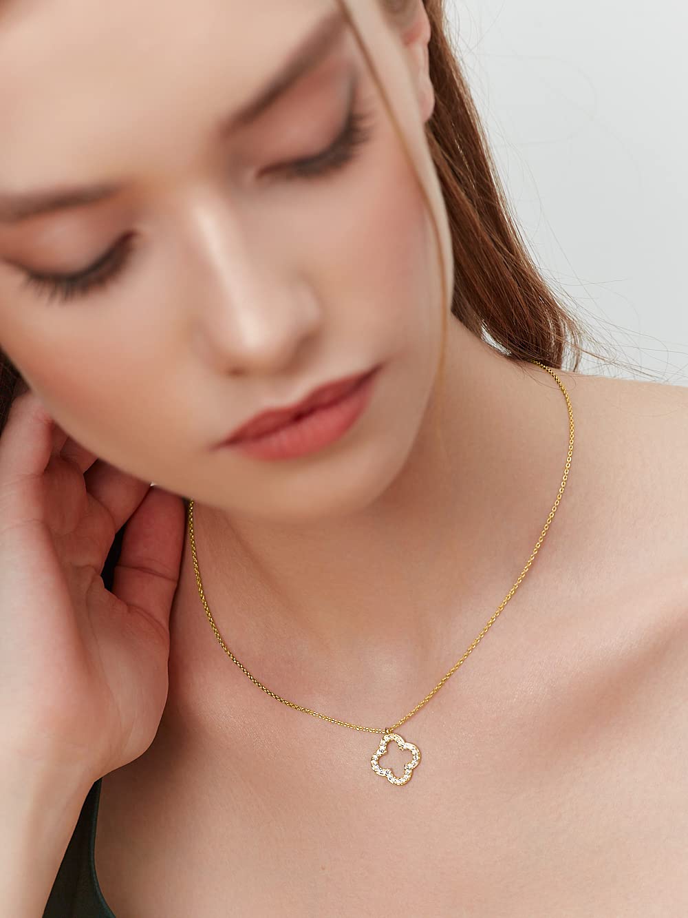 Karmelia Pendant Necklaces for Women (Quatrefoil, Gold)
