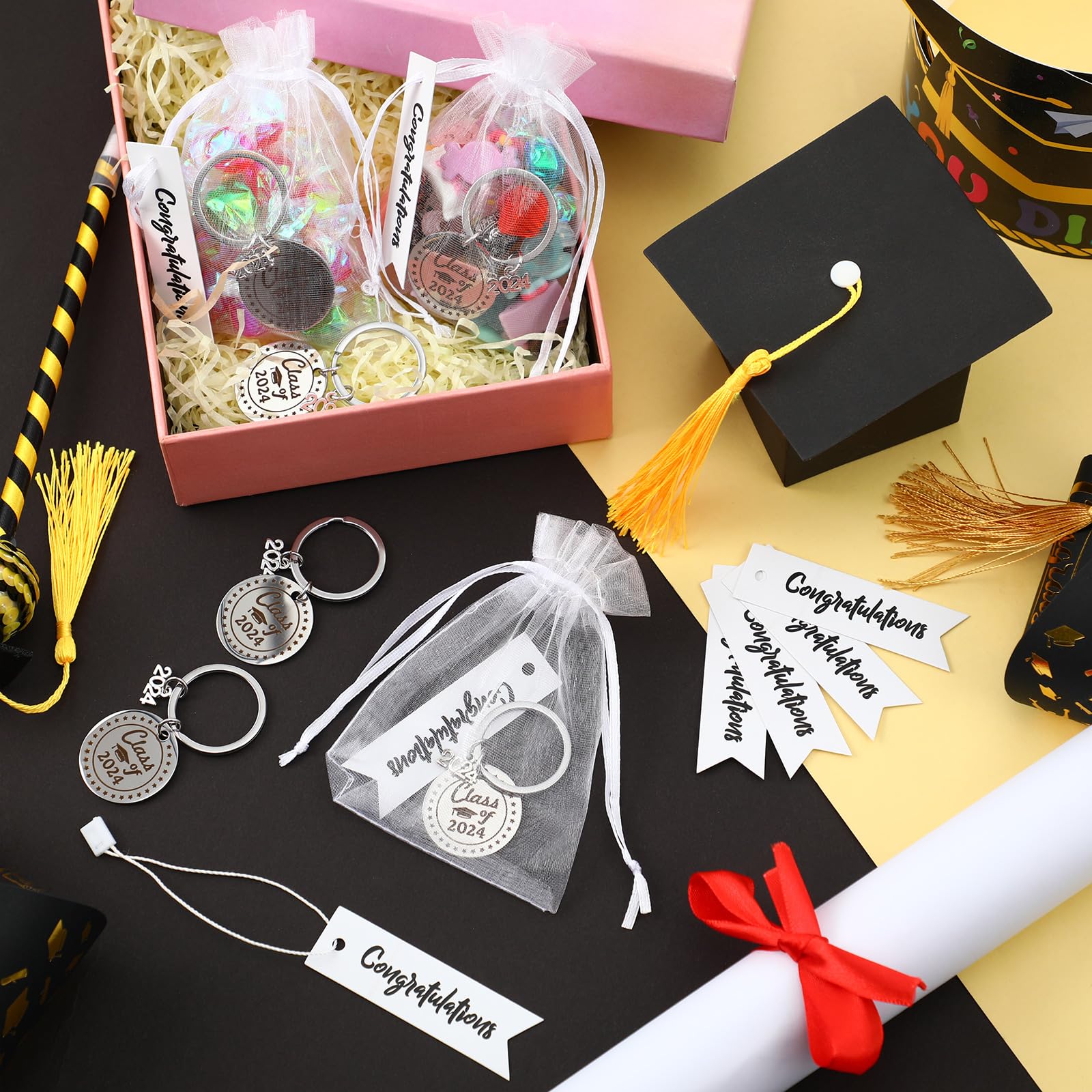 Kigeli 30 Pcs Class of 2024 Keychain Graduation Gift Keychain Bulk Inspirational Key Chain for Senior High School College (Simple)