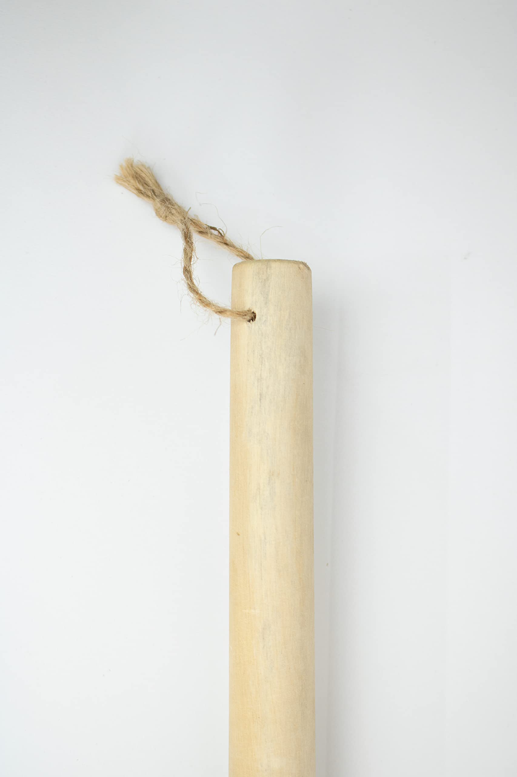 MISCRANAST. Soft Handmade Broom with Wood Handle Retro Nature. Vietnamese Straw Soft Broom for Cleaning. Clean Every Little Corner of Your Space. Use it as a Decoration
