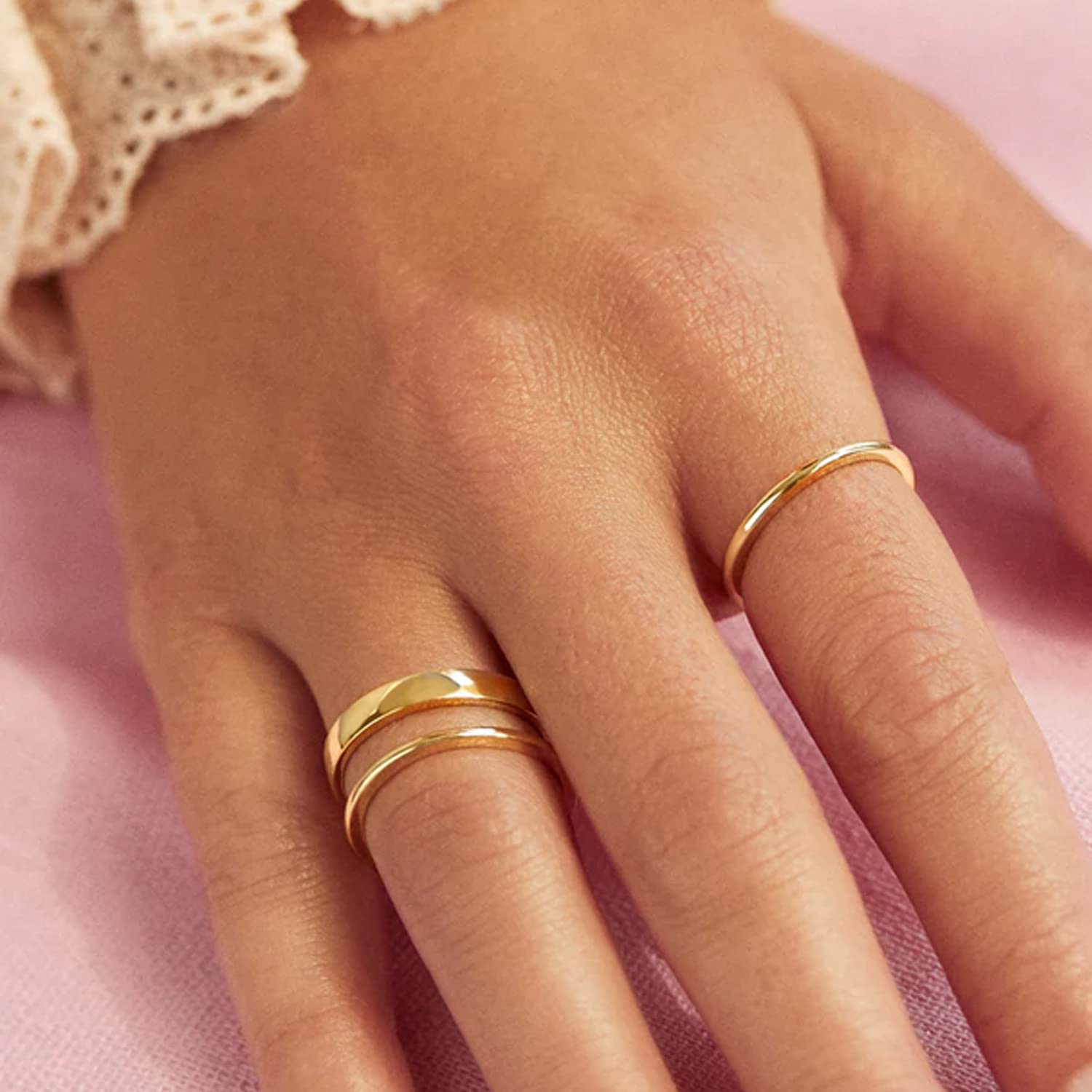 Jstyle 5Pcs 14K Gold Plated Rings for Women Fashion Plain Band Knuckle Stacking Midi Rings Stackable Thin Gold Rings Statement Band Ring 1mm 3mm 5mm 7