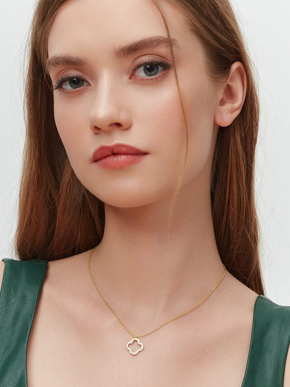 Karmelia Pendant Necklaces for Women (Quatrefoil, Gold)