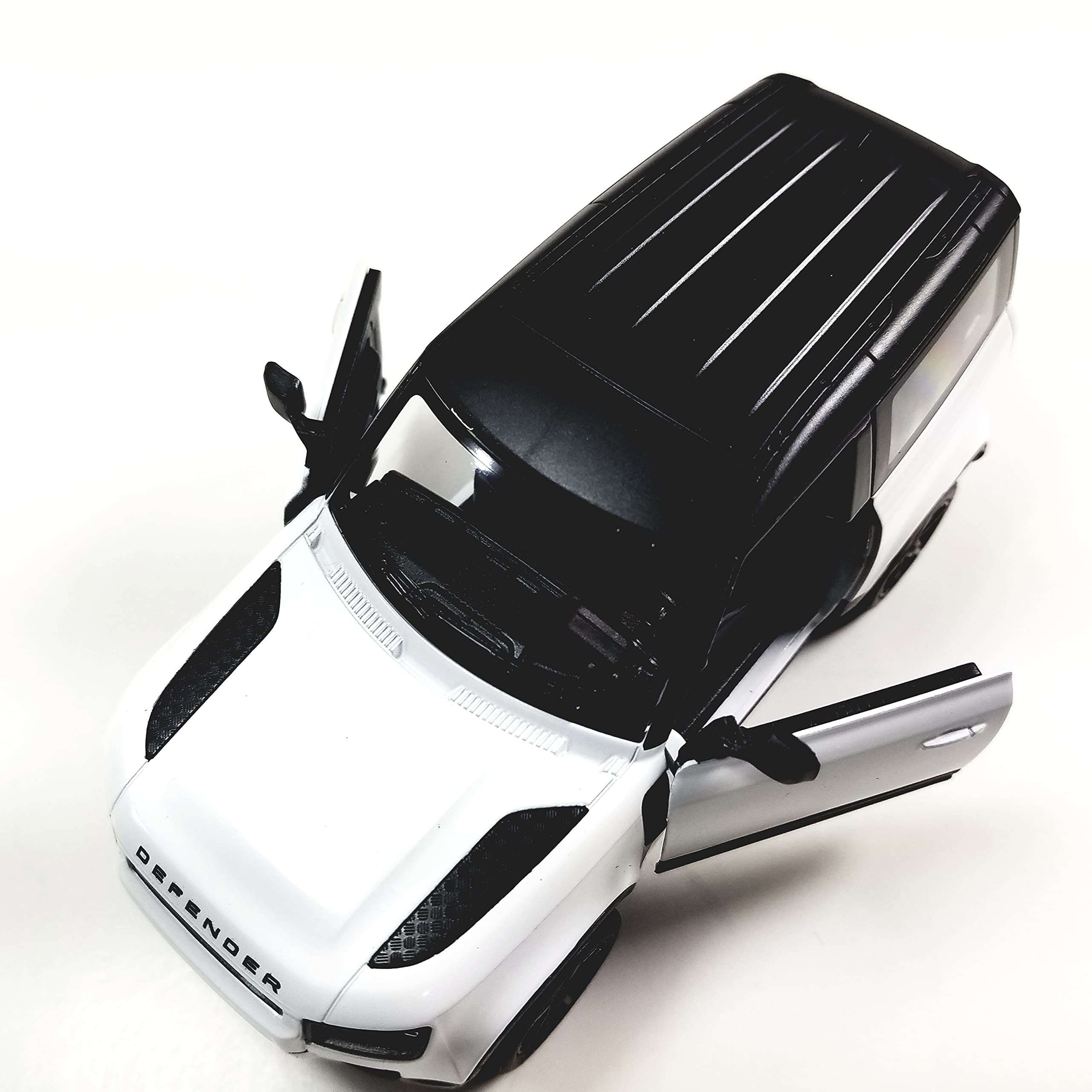 Kinsmart Land Rover Defender 90 Eggshell White 136 Scale Diecast SUV,SMALL