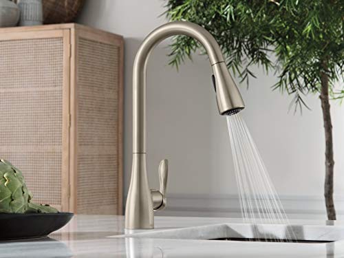 Moen Georgene Spot Resist Stainless 1-Handle Deck Mount Pull-Down Handle/Lever Commercial/Residential Kitchen Faucet (Deck Plate Included)