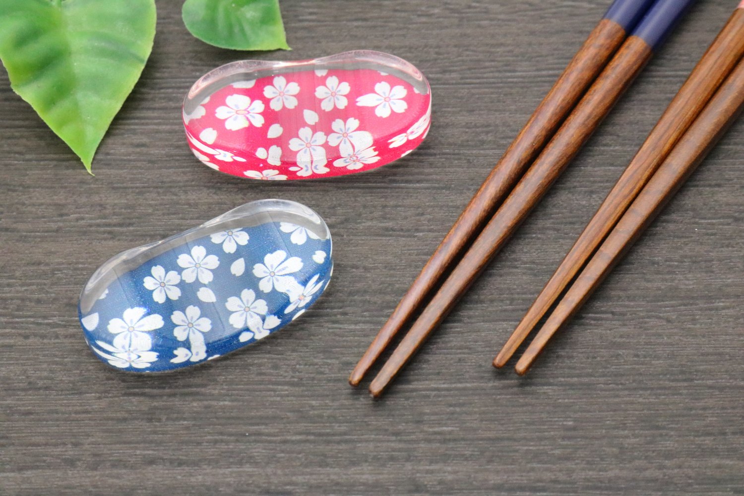 Ishida Chopsticks, Made in Japan, Black/Pink, Product Size: Chopsticks: 9.1 inches (23 cm), 8.3 inches (21 cm), Chopsticks Rest: 1.8 x 1.0 x 0.2 inches (4.5 x 2.5 x 0.7 cm)