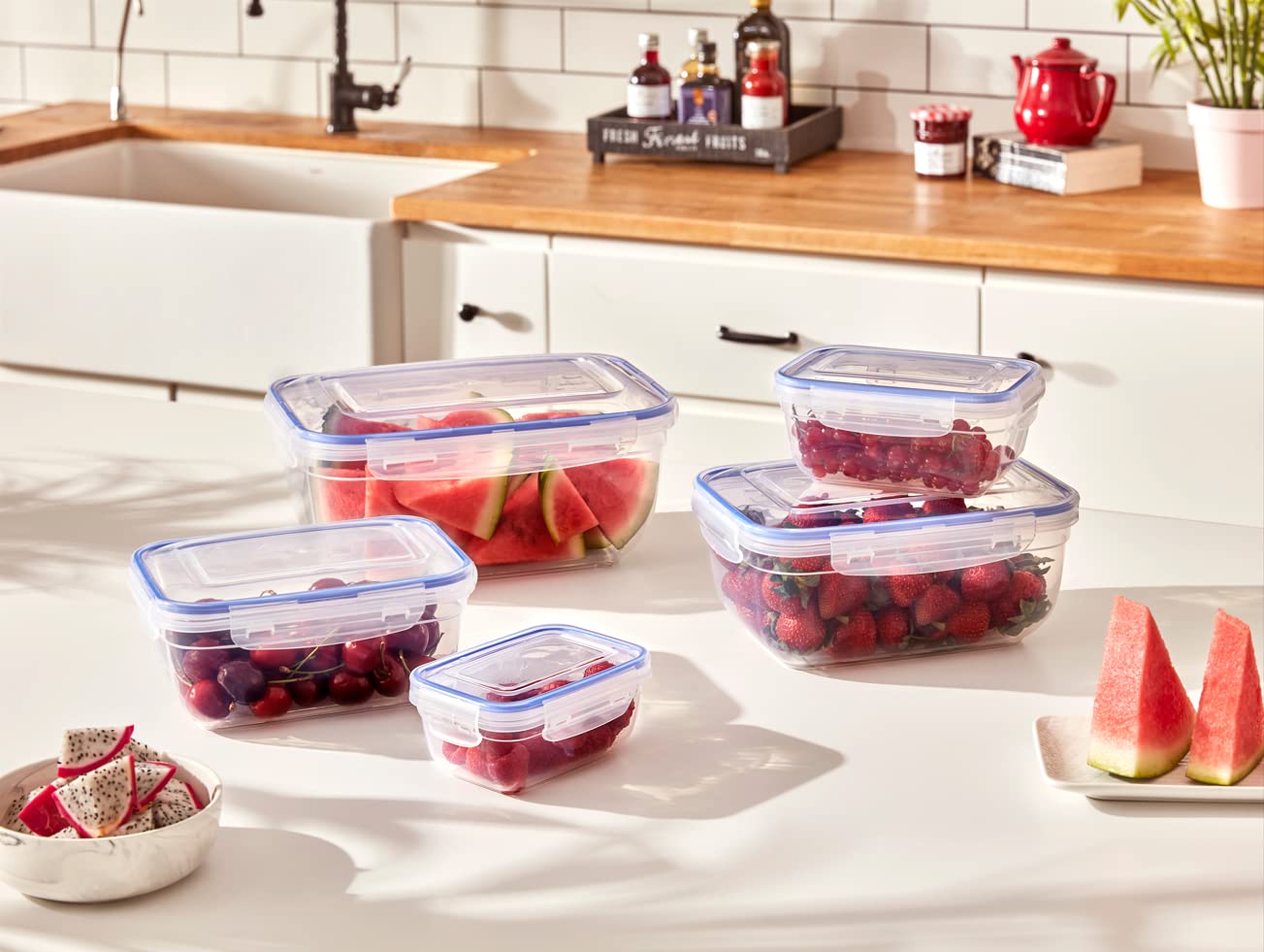 Large Plastic Food Storage Container with airtight Lid for Pantry, Fridge- 10 Cup, 80 Oz- BPA Free, Leakproof Sealed Container- Microwave, Dishwasher and Freezer Safe (Clear)