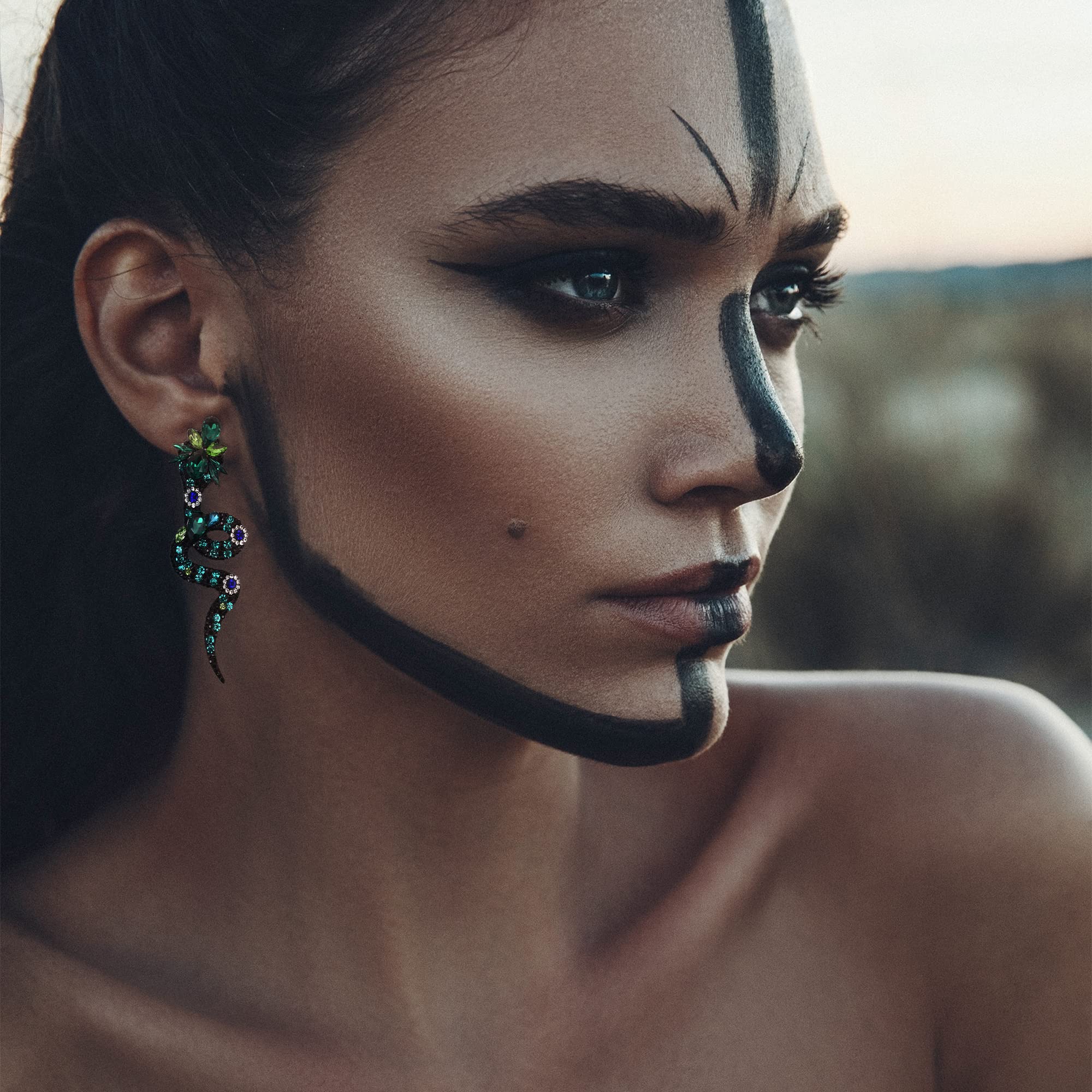 LEE&RO Statement Snake Earrings Rhinestone Snake Jewelry Crystal Earrings Retro Vintage Earrings Green Statement Earrings