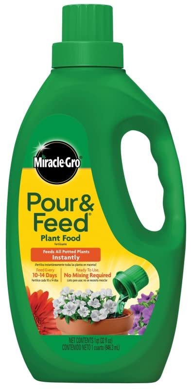 Miracle Gro 1006002 32 Oz Pour & Feed Liquid Plant Food 0.02-0.02-0.02