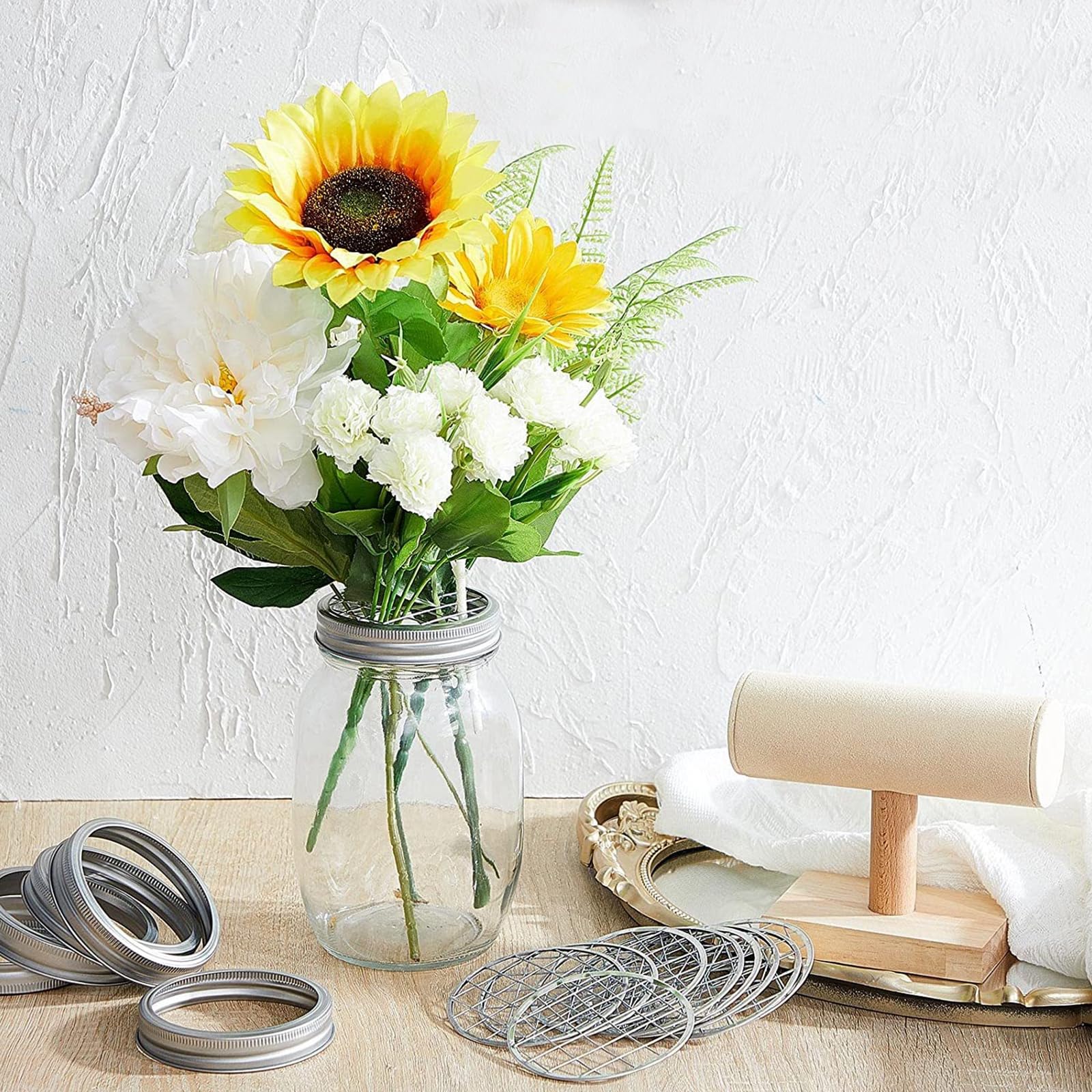 Oungy 40 PCS Mason Flower Jar Frog Insert Lid Metal Flower Lid Insert Mason Grid Flower Organizer Frog Lid Insert Mason Jar Lids with Square Grids for Regular Mouth Mason Canning Jars