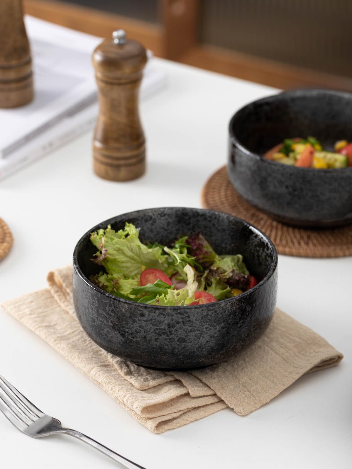 Kanwone Ceramic Bowls - 32 Ounce Bowl Set for Cereal, Salad, Noodle and Soup, Japanese Noodle Bowls - Set of 4, Black, Microwave and Dishwasher Safe