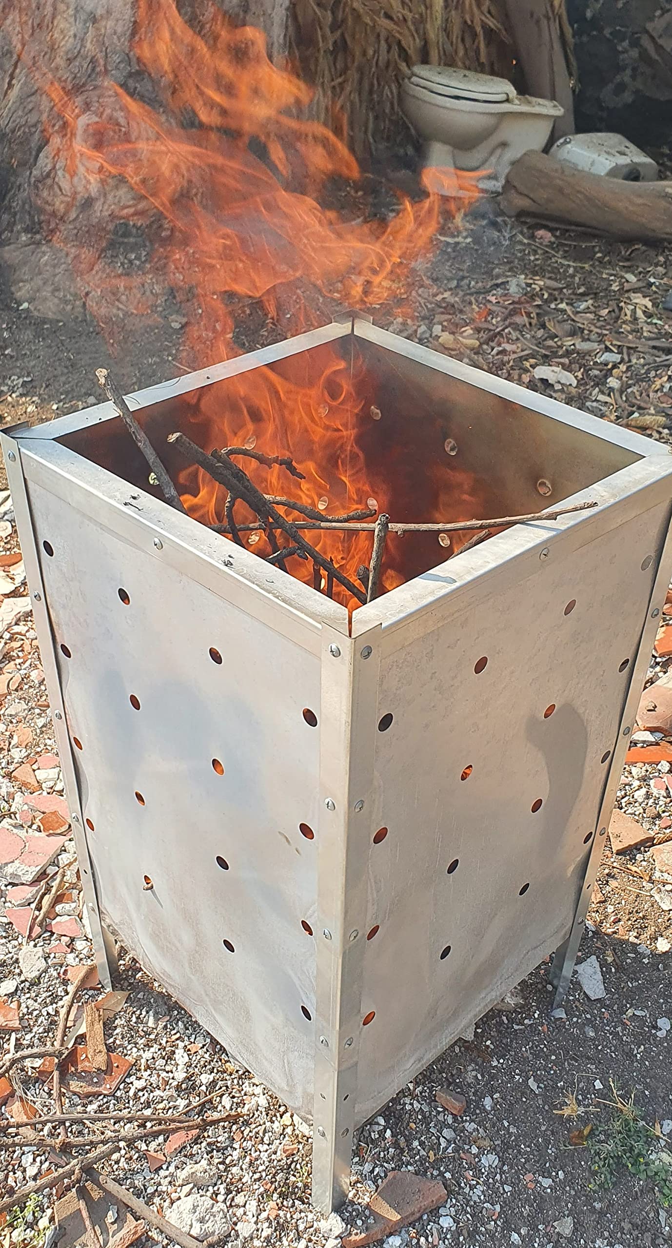 Marabuut Garden Waste Incinerator - Large 29" x 16" Square Galvanized Burn Barrel Trash Can - Used to Burn Yard Debris, Wood, Leaves, and Cardboard - Complete with Assembly Tools