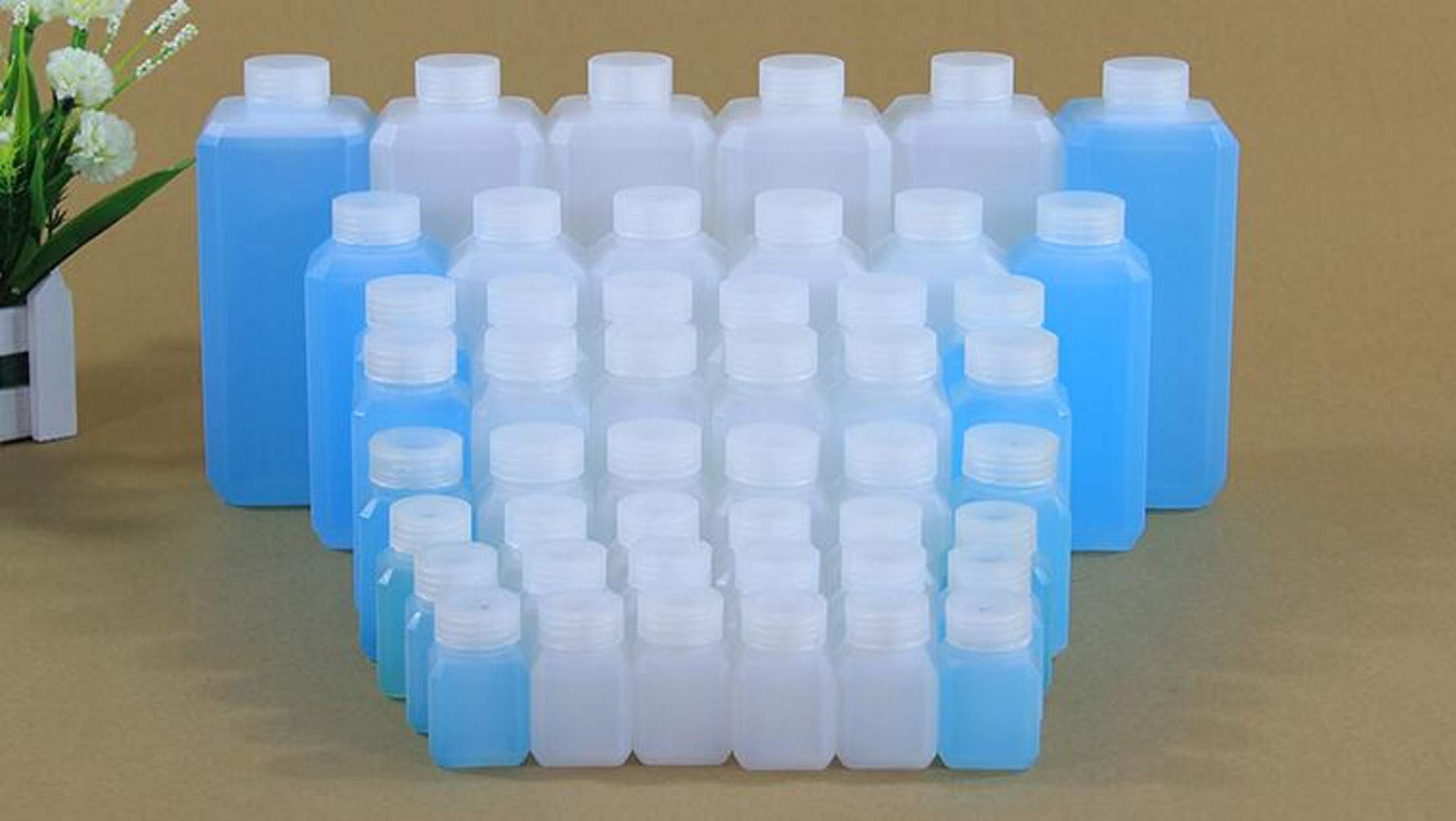 MUGgYz 10-Pack (500ml) Empty Square Plastic Bottle with Lid for Liquid Oil Reagent Food Grade HDPE Container Leakproof Refillable Bottles