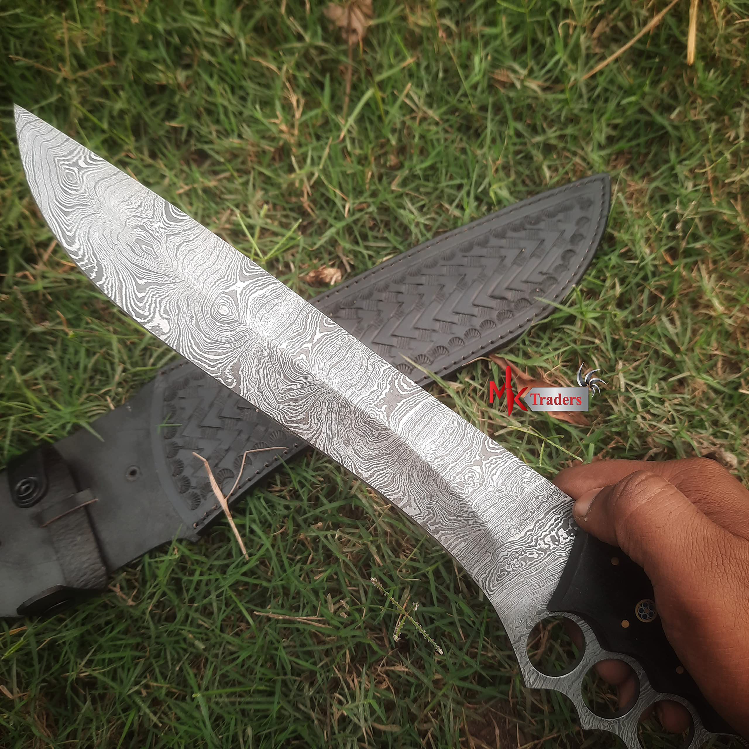 MkTraders202 Handmade Custom Damascus Steel Bowie Knife, Fixed blade knife, outdoor knife, personalized Engraved knife, gift for man, hunting weapon, Predator Hunter, full tang knife