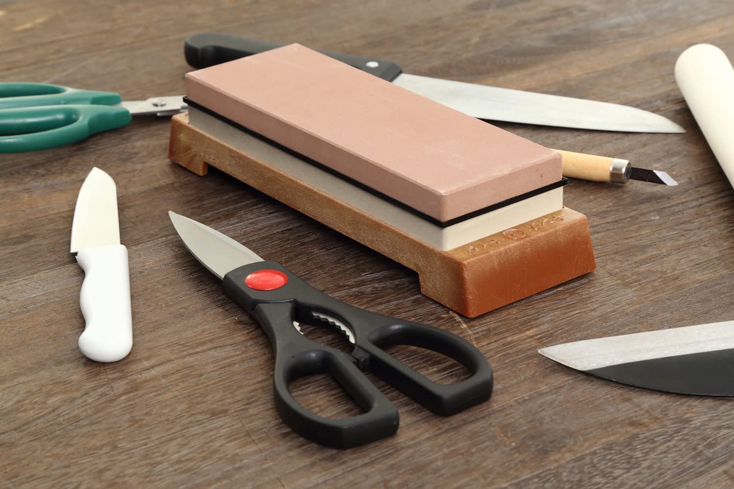 KING Whetstone Starter Set Include 1000/6000 Grit Combination Whetstone made in Japan, Knife Angle Holder, B&B Japan Original Wiping Cloth and Stable Plastic Base