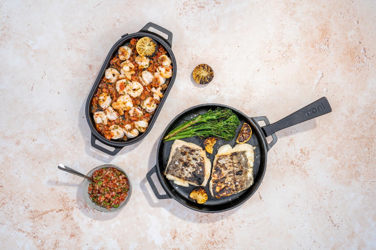 Ooni Cast Iron Skillet Pan - 9" Round Cast Iron Skillet with Removable Handle and Sainless Steel Trivet, Cast Iron Frying Pan, Pre-Seasoned Non-Stick Oven Safe Cookware, Pizza Oven and BBQ Accessories