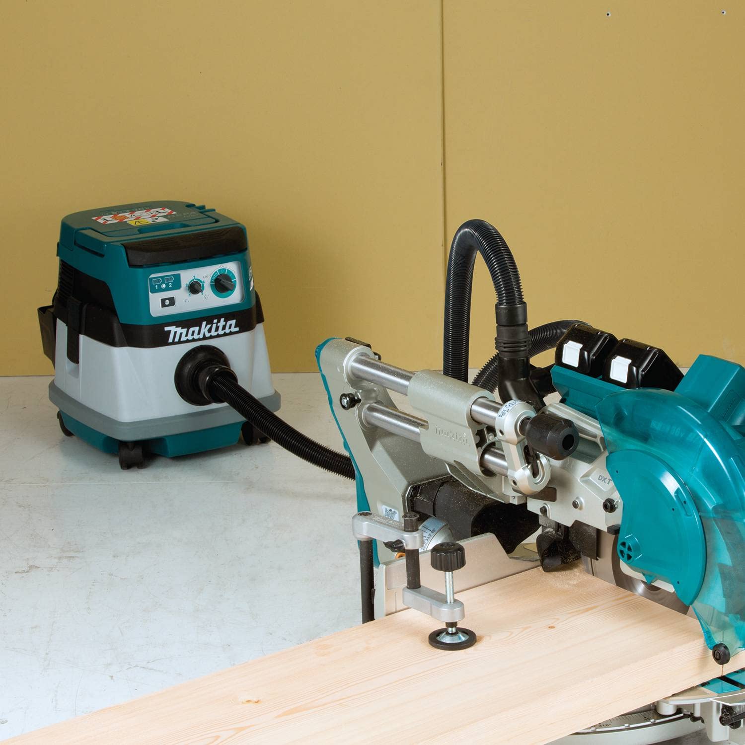 Makita XCV22PTU 36V (18V X2) LXT® Brushless 2.1 Gallon HEPA Filter Dry Dust Extractor/Vacuum Kit, AWS® (5.0Ah)