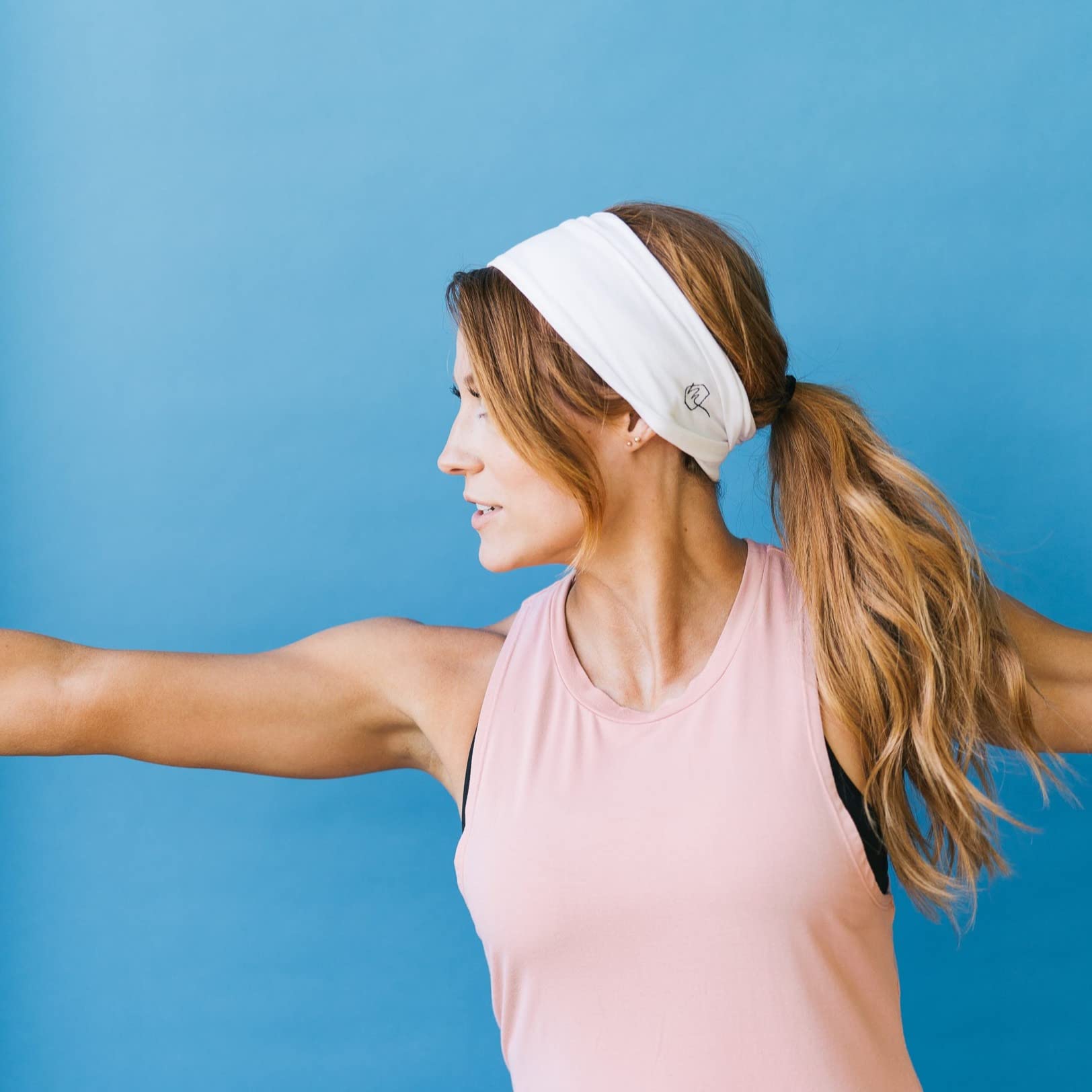 Maven Thread Women's No-Slip Sweat-Wicking Headband for Exercise and Yoga, 4-Pack (White + Black Basics)