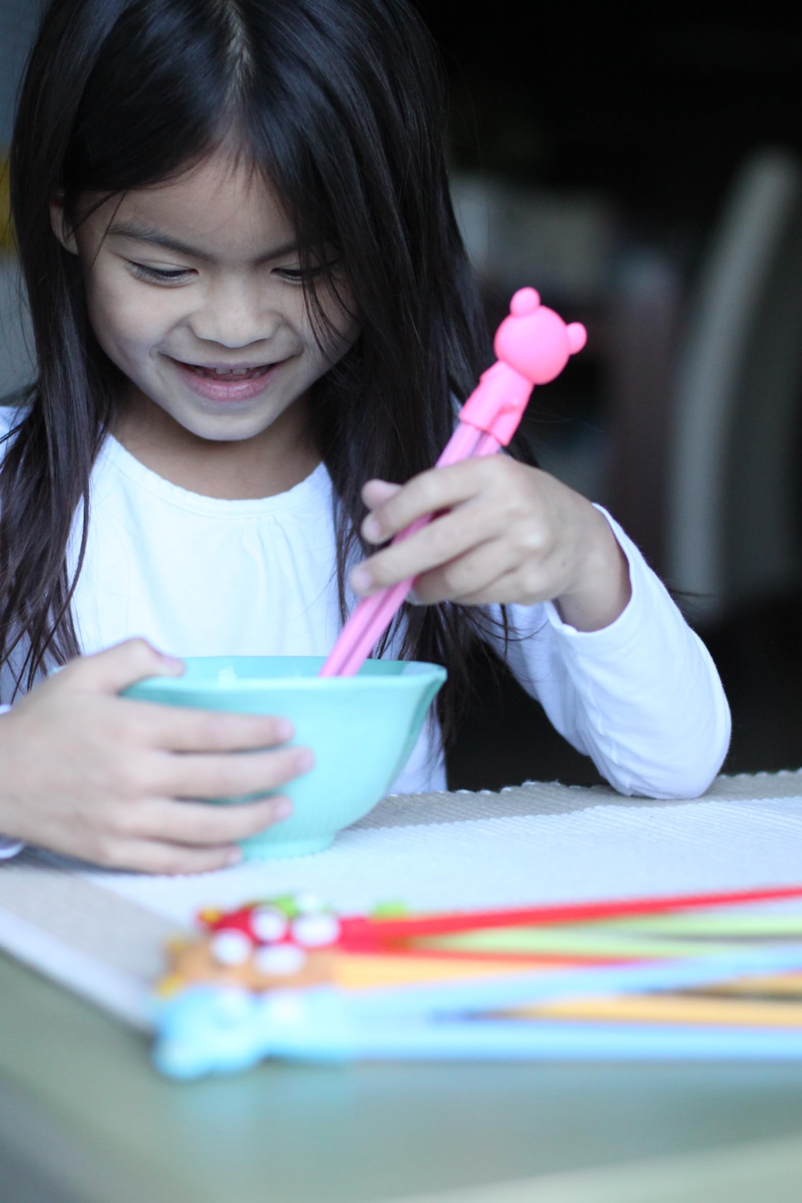 Kids chopsticks for kids children beginner adults toddler training chopsticks with reusable helper (Bears 5-Pack)
