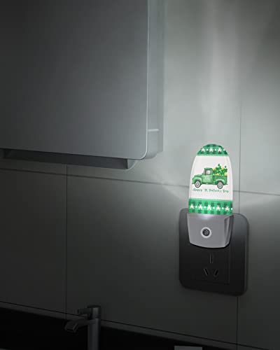 St. Patrick's Day Night Light, LED Plug in Night Light, Green Black Checkered Truck Lucky Clover Gold Night Lights with Dusk to Dawn Sensor Decorative Kids/Adults Nightlight for Bedroom Bathroom