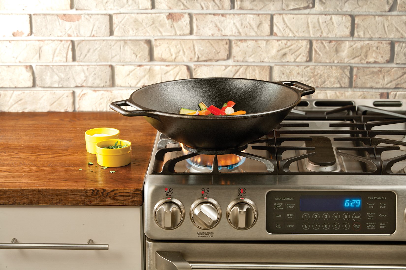 Lodge 14 Inch Cast Iron Wok 15 Inch Cast Iron Skillet