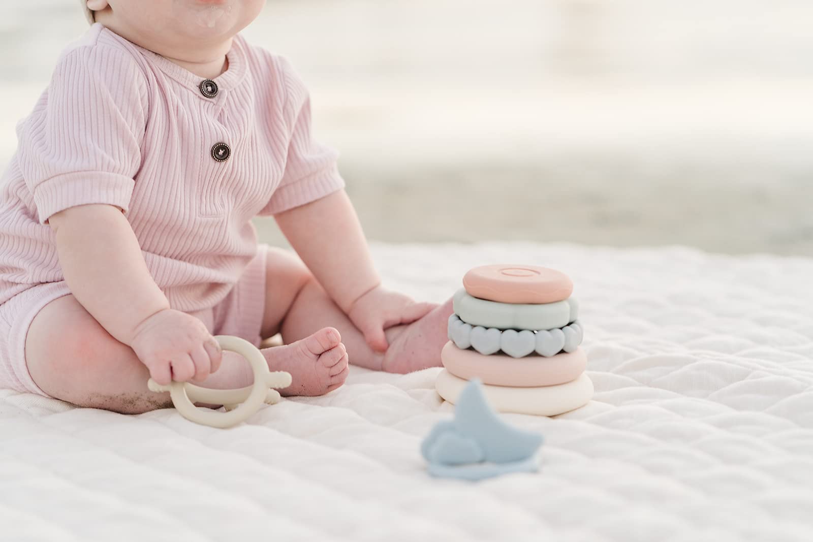 Marlowe & Co Stacking Ring Teether Toy, Soft Silicone Stacking Rings for Babies and Toddlers, 7 Piece Teether Set for Babies 6-12 Months (Classic)