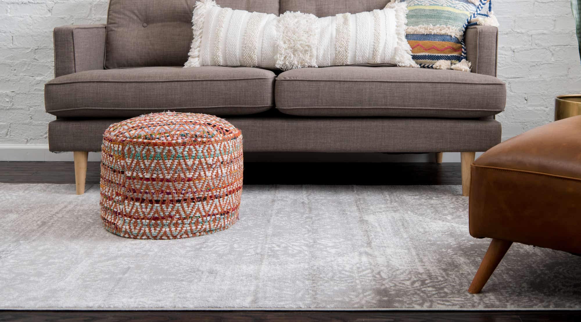 Unique Loom Sofia Collection Area Rug - Grand (6' 1" x 9' Rectangle, Light Gray/ Ivory)