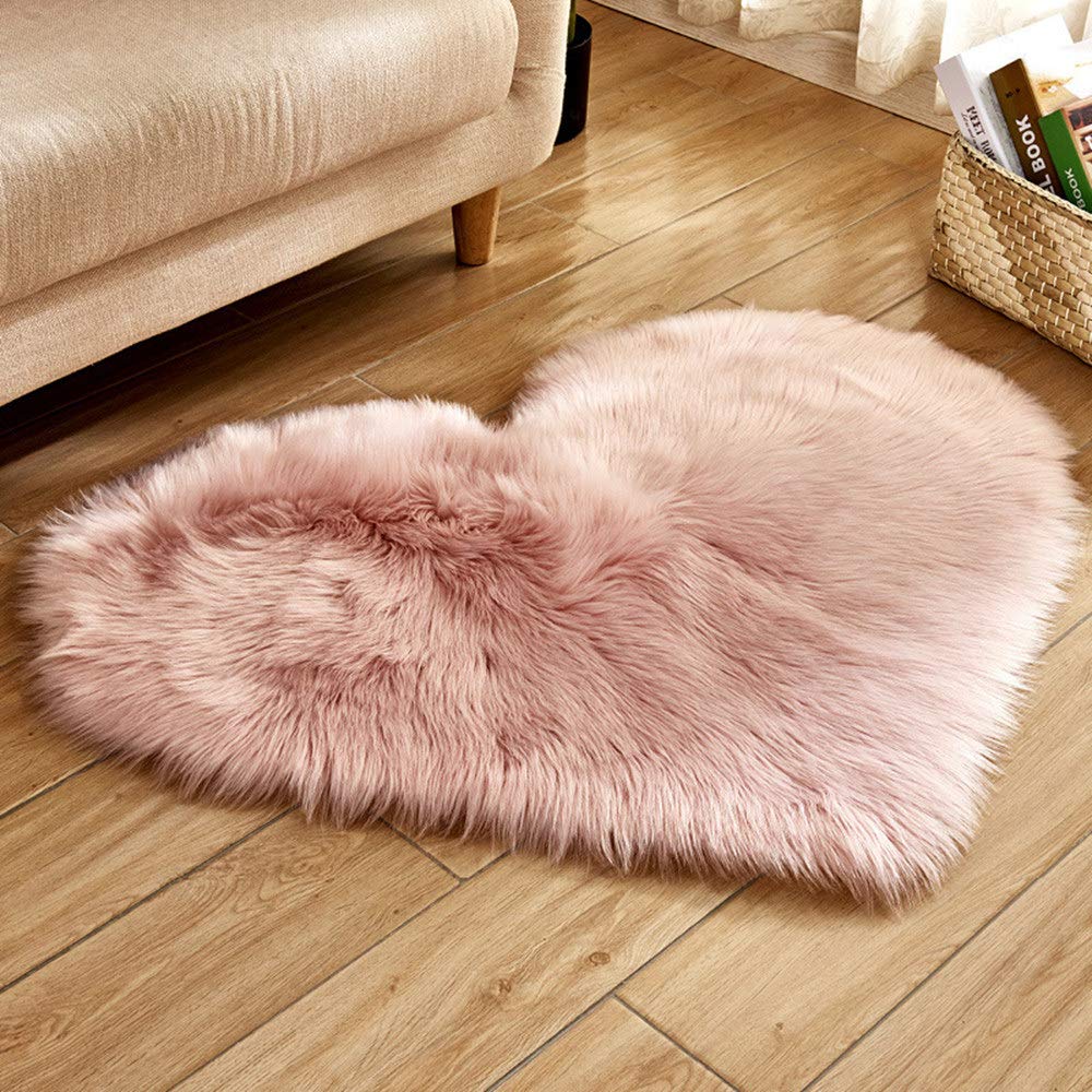 VANILLACHOCOLATE Heart Shaped Soft Faux Sheepskin Fur Area Rugs for Home Sofa Floor Mat Plush, 3ft x 2.2ft (Peach Pink)