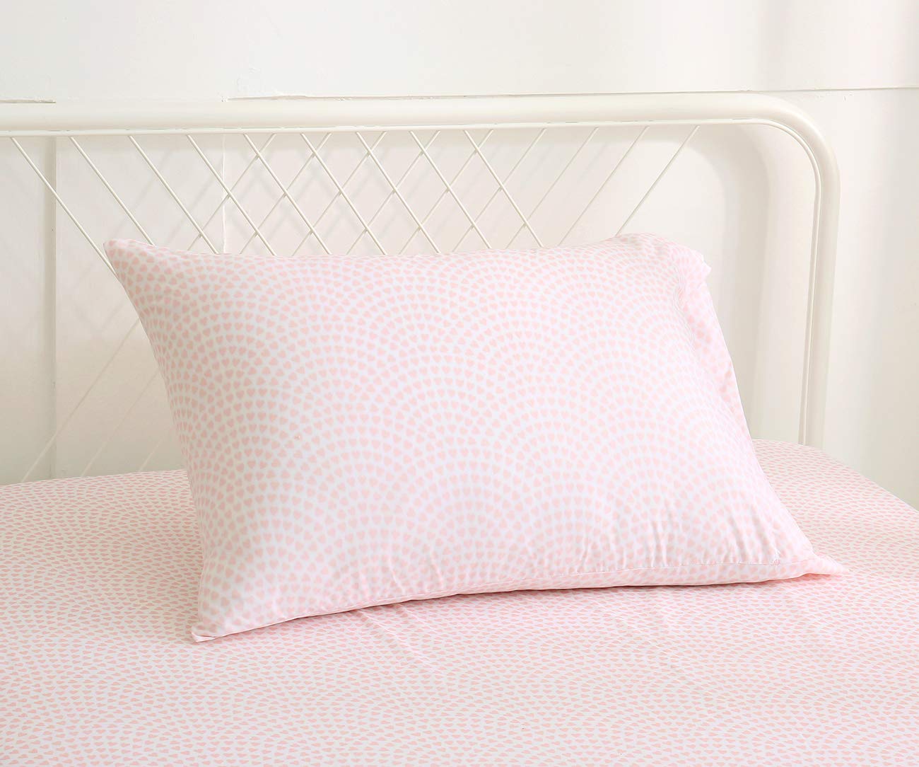 Vonty Kids Bed Sheets Twin Pink Heart Printed Sheets for Girls, Soft Lightweight Microfiber Easy Wash Bedding Set (1 Fitted Sheet + 1 Flat Sheet + 1 Pillowcase)