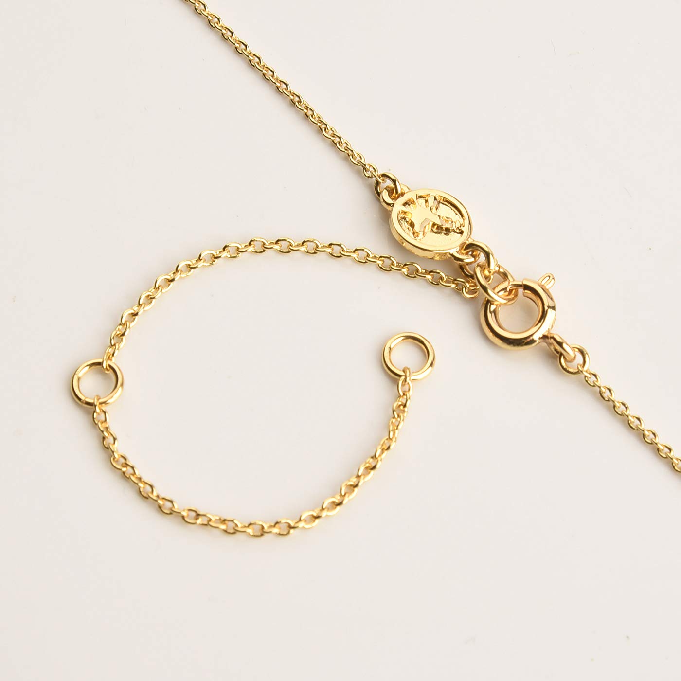Girafe Hamsa Hand Necklace, 14k Gold Eye Embossed Hand of Fatima Womens Pendant, 16inch