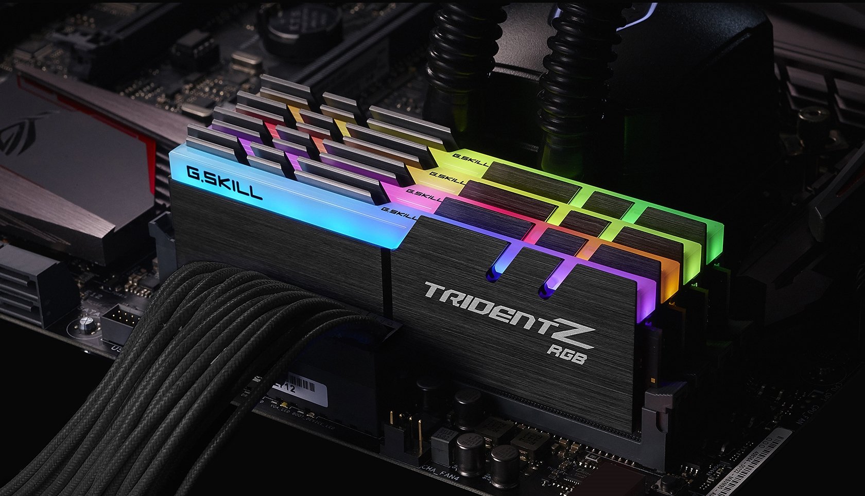 G.SKILL Trident Z RGB Series (Intel XMP) DDR4 RAM 32GB (4x8GB) 3200MT/s CL16-18-18-38 1.35V Desktop Computer Memory UDIMM (F4-3200C16Q-32GTZR)