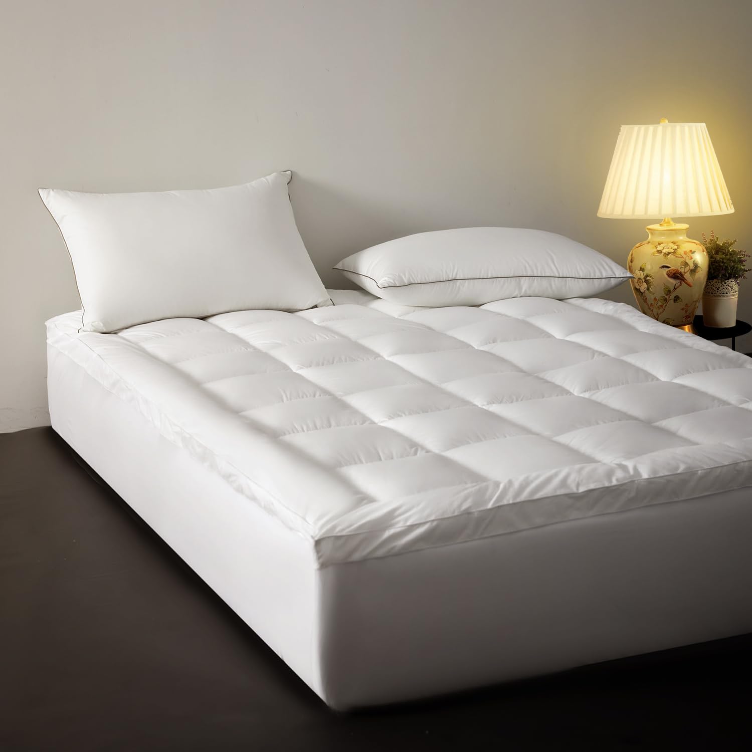 Royoliving Queen Size Mattress Topper Extra Thick Mattress Pads Cover Fluffy Soft Elastic Mattress Protector Cotton Top 18" Deep Pocket Cooling Breathable Mattress Topper (60x80 Inches)