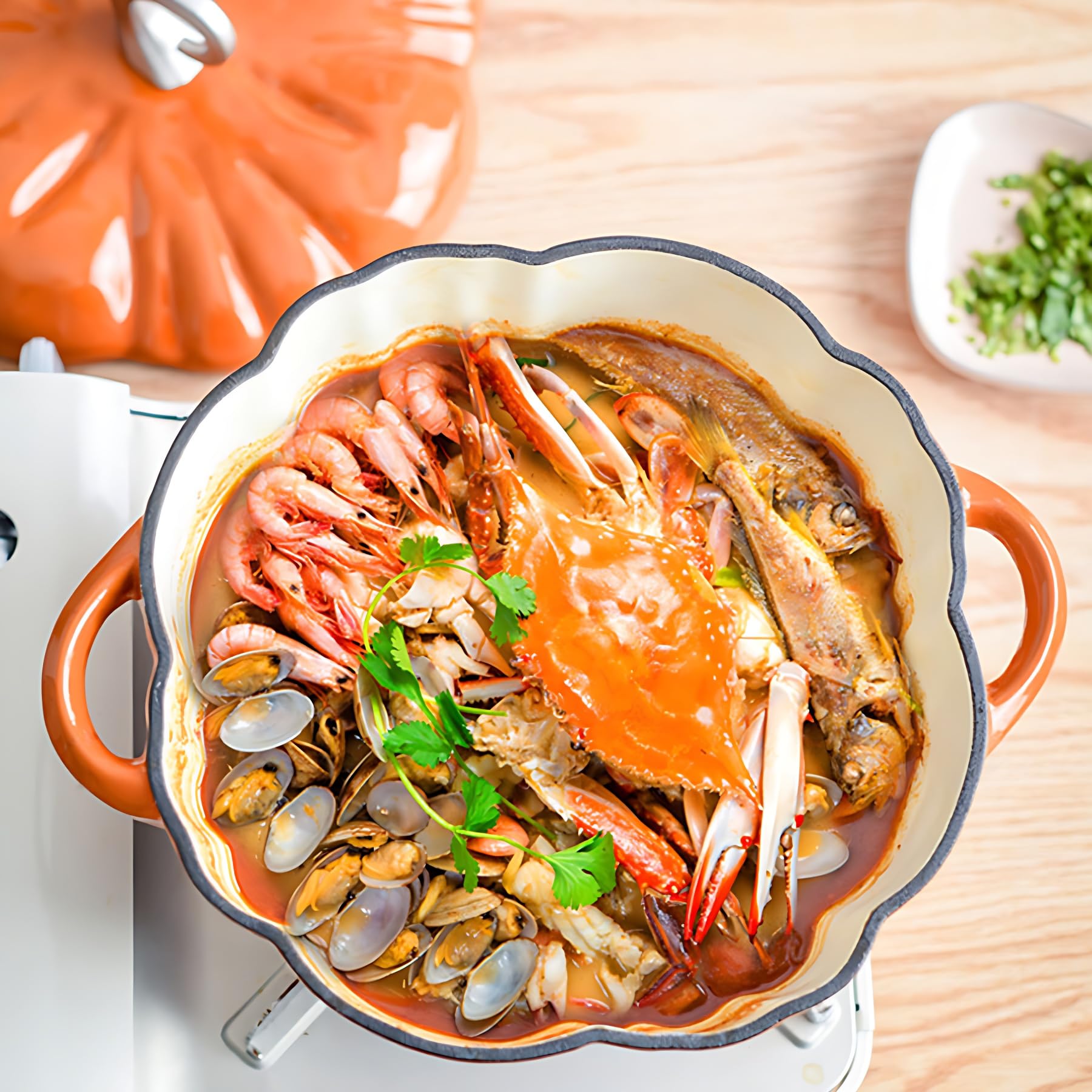 Pumpkin Shaped Ceramic Casserole Dish with Lid, Oven-Safe Enameled Cast Iron Dutch Oven, Halloween-Themed Cookware for Stews, Soups, and Casseroles (3.9 Quart)